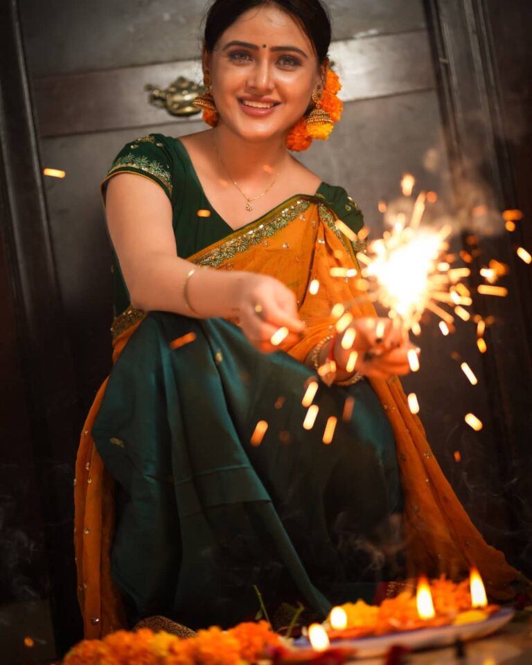 Sony Charishta Wiki, Biography, Age, Gallery, Spouse and more