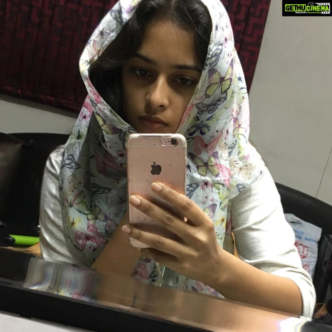 Actress Sri Divya HD Instagram Photos and Wallpapers December 2019 ...