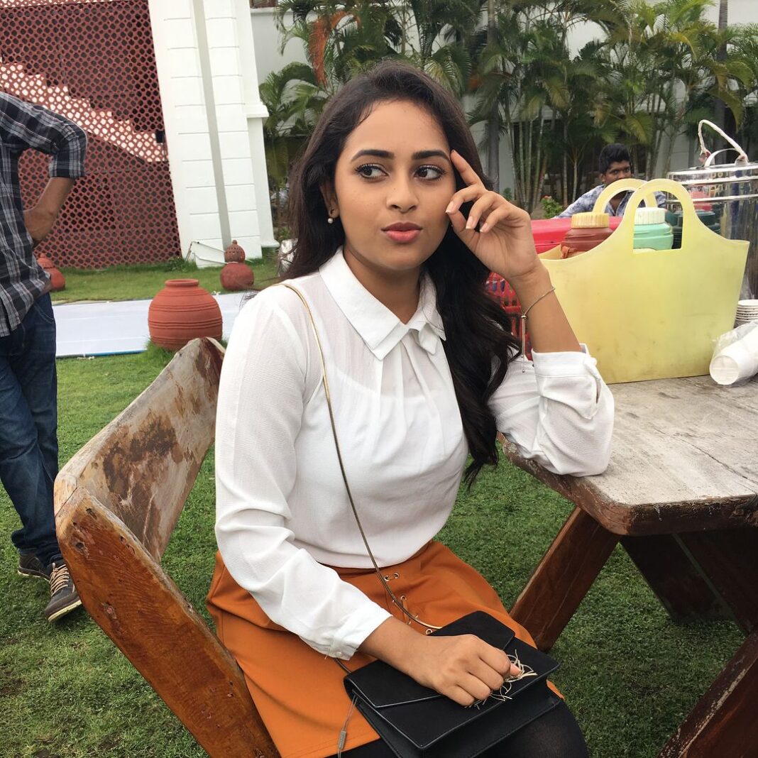 Actress Sri Divya HD Instagram Photos and Wallpapers January 2018 ...