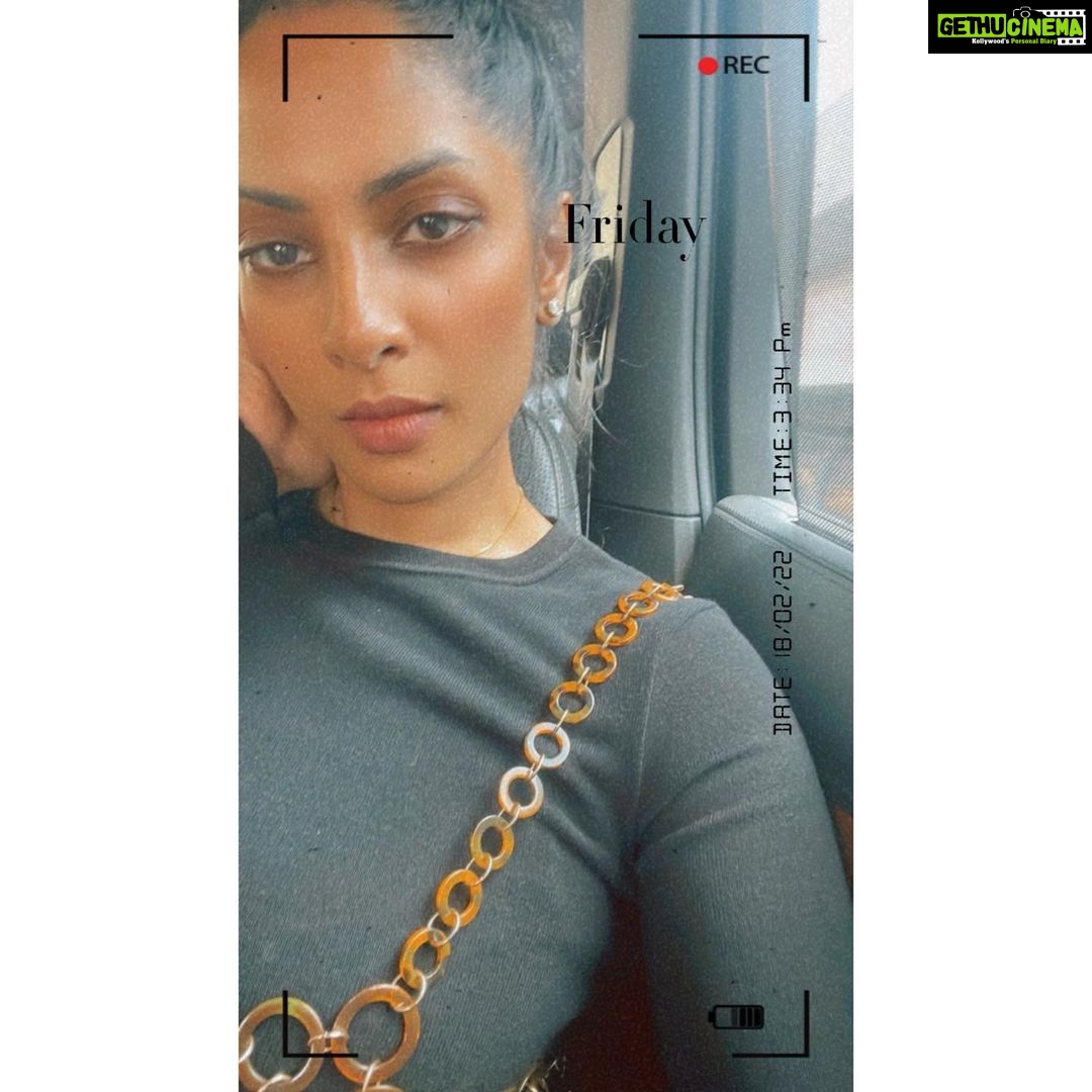 Sriya Reddy Instagram – Bored look or is it you are dead look ! | Gethu ...