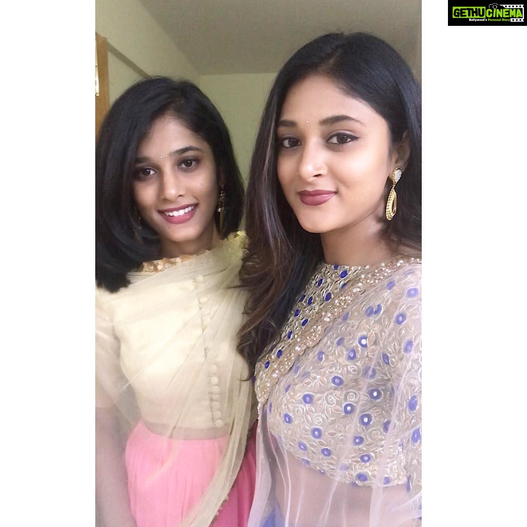 Sushma Raj Instagram – #selfiewithsister 🤳🏻 | Gethu Cinema