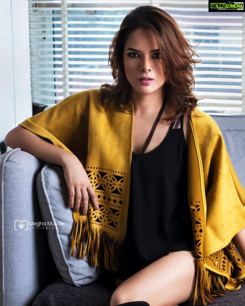 Actress Udita Goswami HD Instagram Photos and Wallpapers November 2021 ...