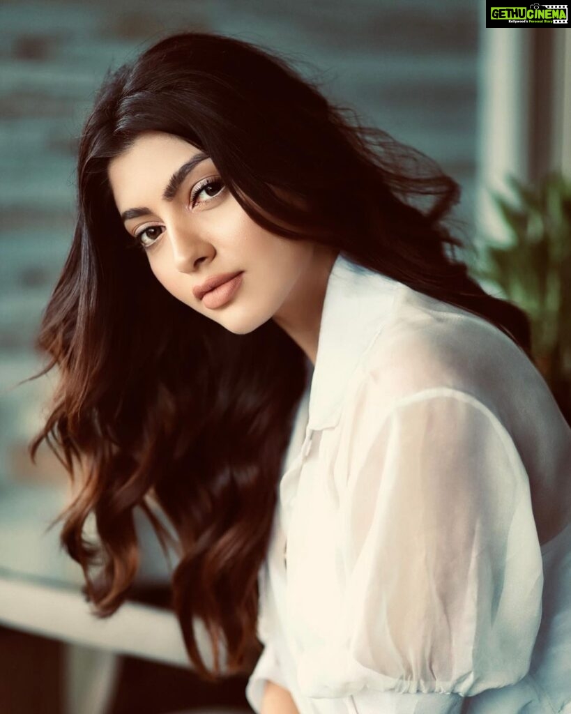 Actress Akanksha Puri HD Instagram Photos and Wallpapers March 2022 ...