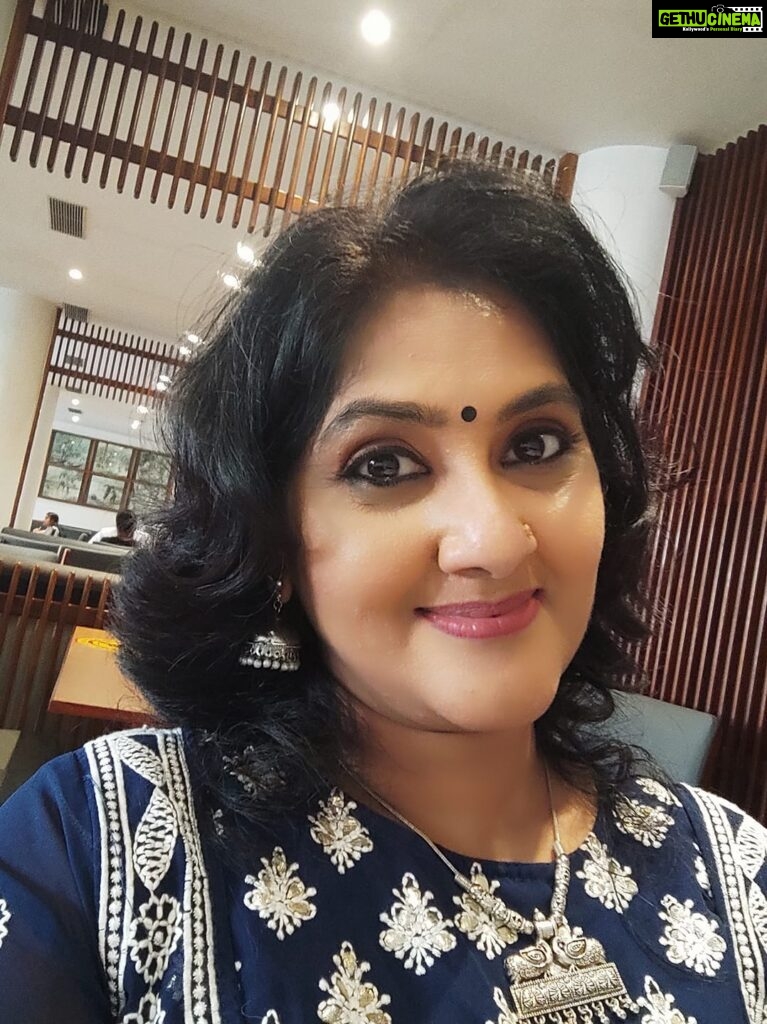 Actress Anju Aravind HD Photos and Wallpapers March 2022 - Gethu Cinema