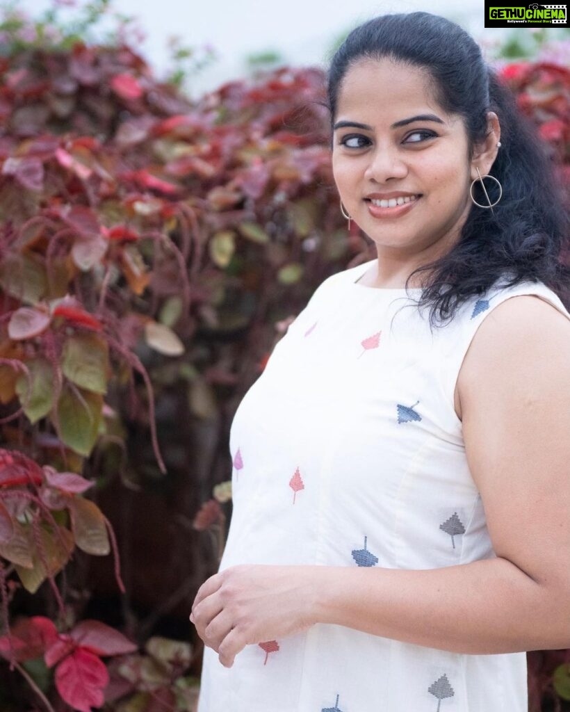 Actress Deepa venkat HD Instagram Photos and Wallpapers October 2022 ...