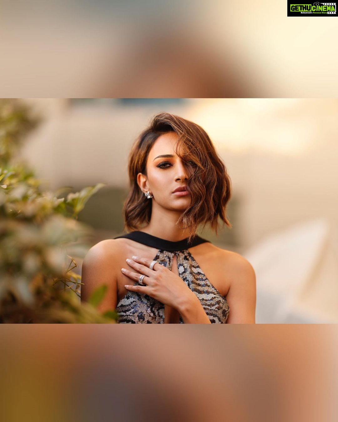 Actress Erica Fernandes HD Instagram Photos and Wallpapers April 2022 ...