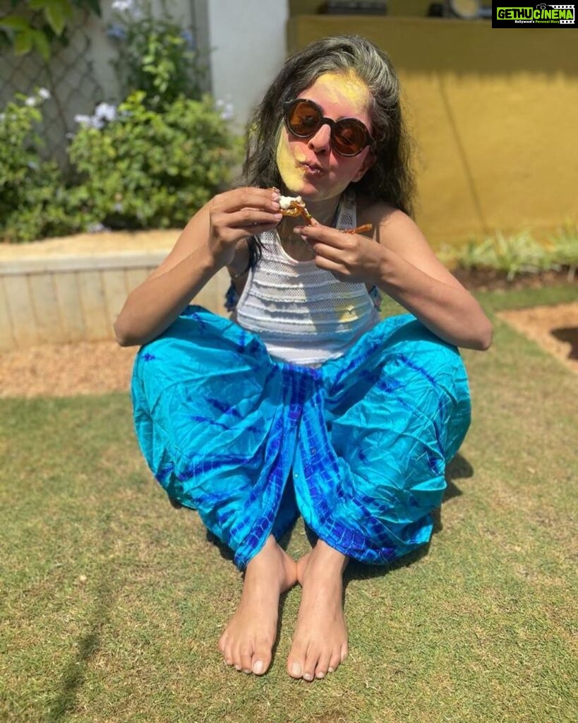 Actress Isha Talwar HD Photos and Wallpapers April 2022 - Gethu Cinema