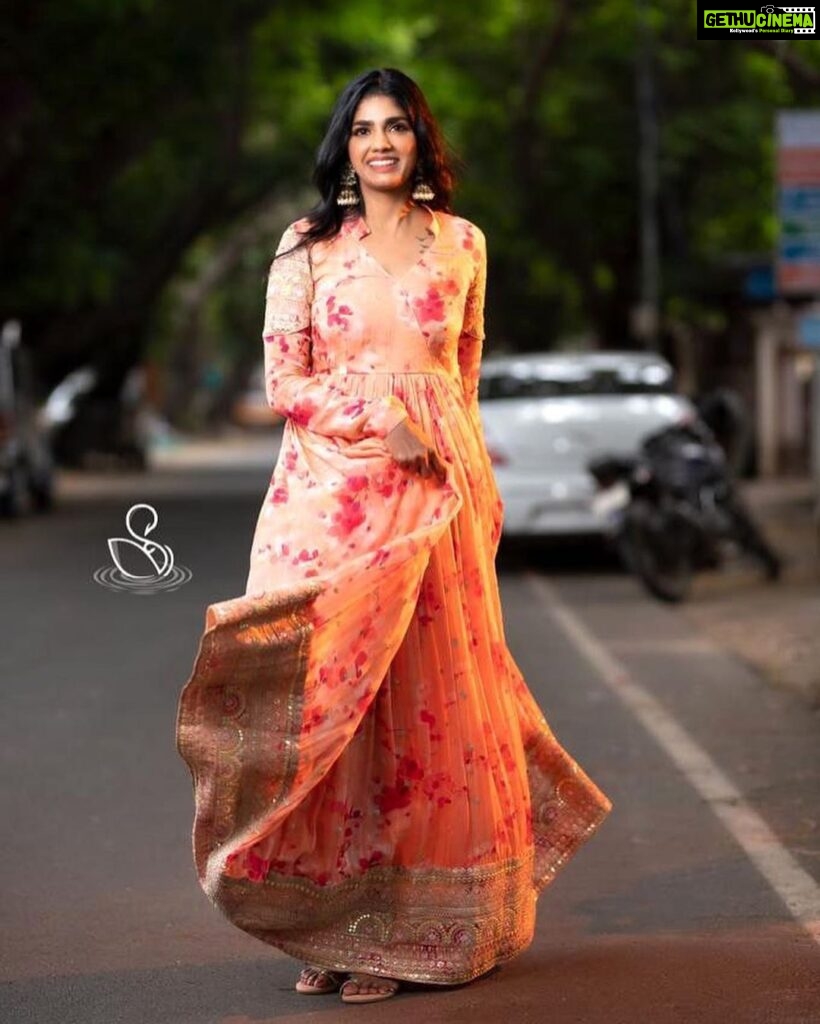 Costume Designer Niranjani Ahathian HD Instagram Photos and Wallpapers ...