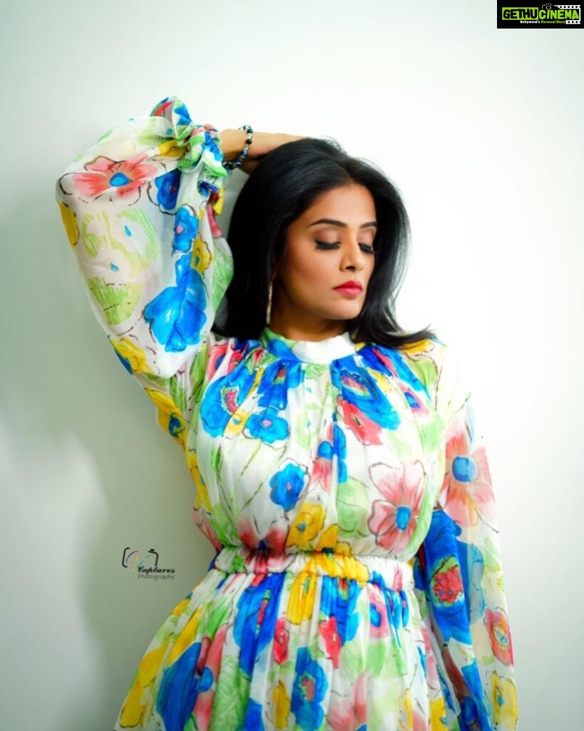 Priyamani Instagram - Your life is a canvas….make sure you paint ...