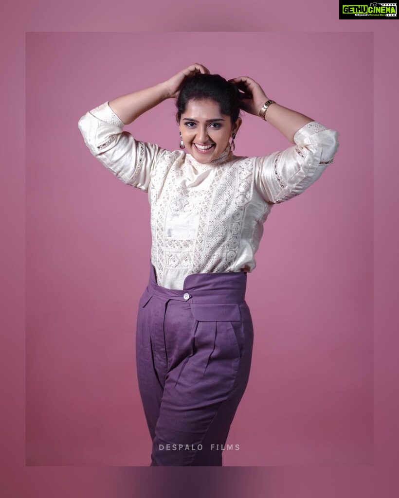 Actress Sanusha HD Photos and Wallpapers March 2022 - Gethu Cinema