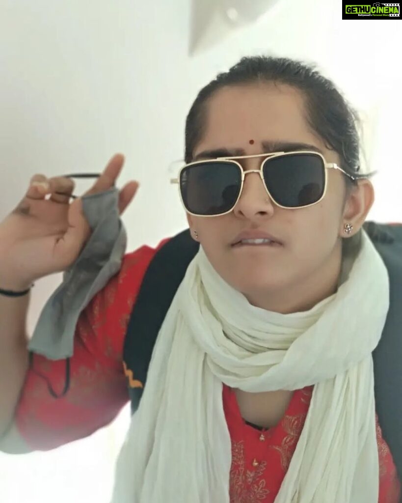 Actress Sanusha HD Photos and Wallpapers March 2022 - Gethu Cinema