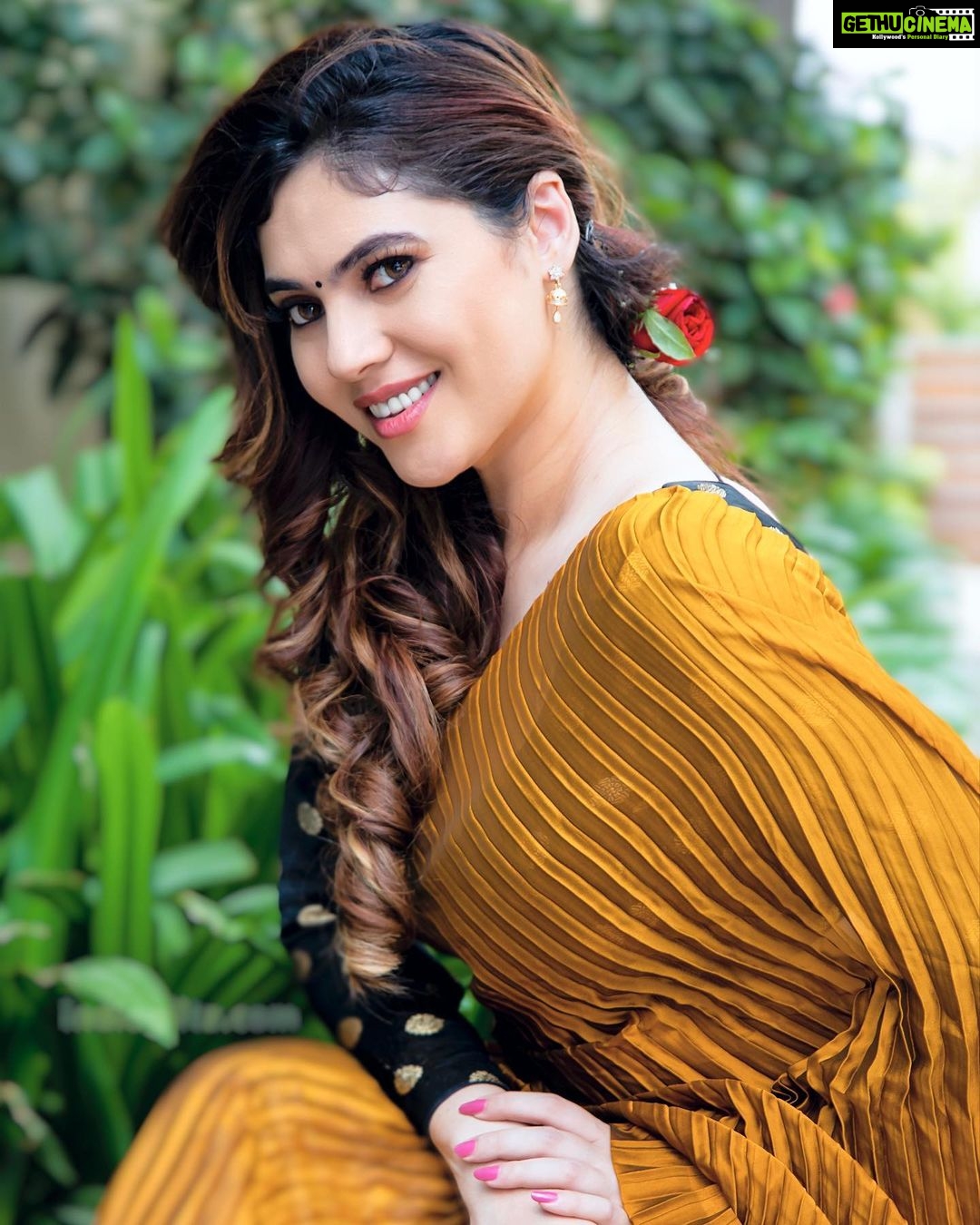 Sherin Instagram – Drop a ️ if you love this look. Photographer ...