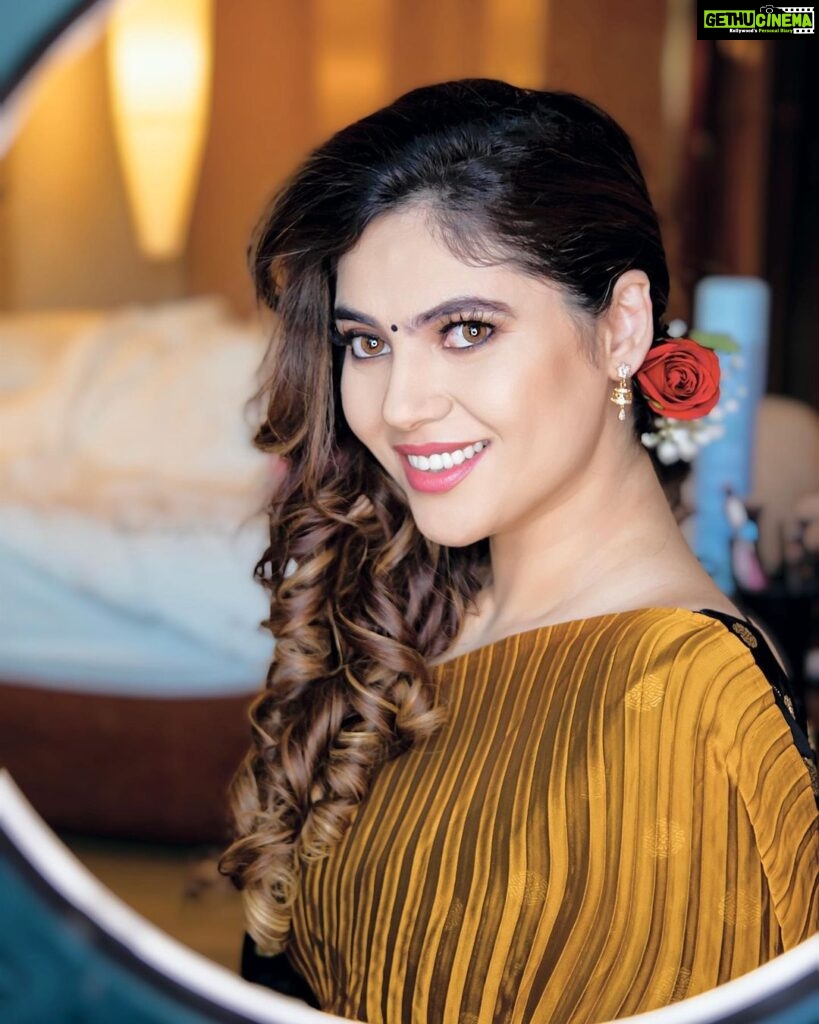 Actress Sherin HD Instagram Photos and Wallpapers March 2022 | Gethu Cinema