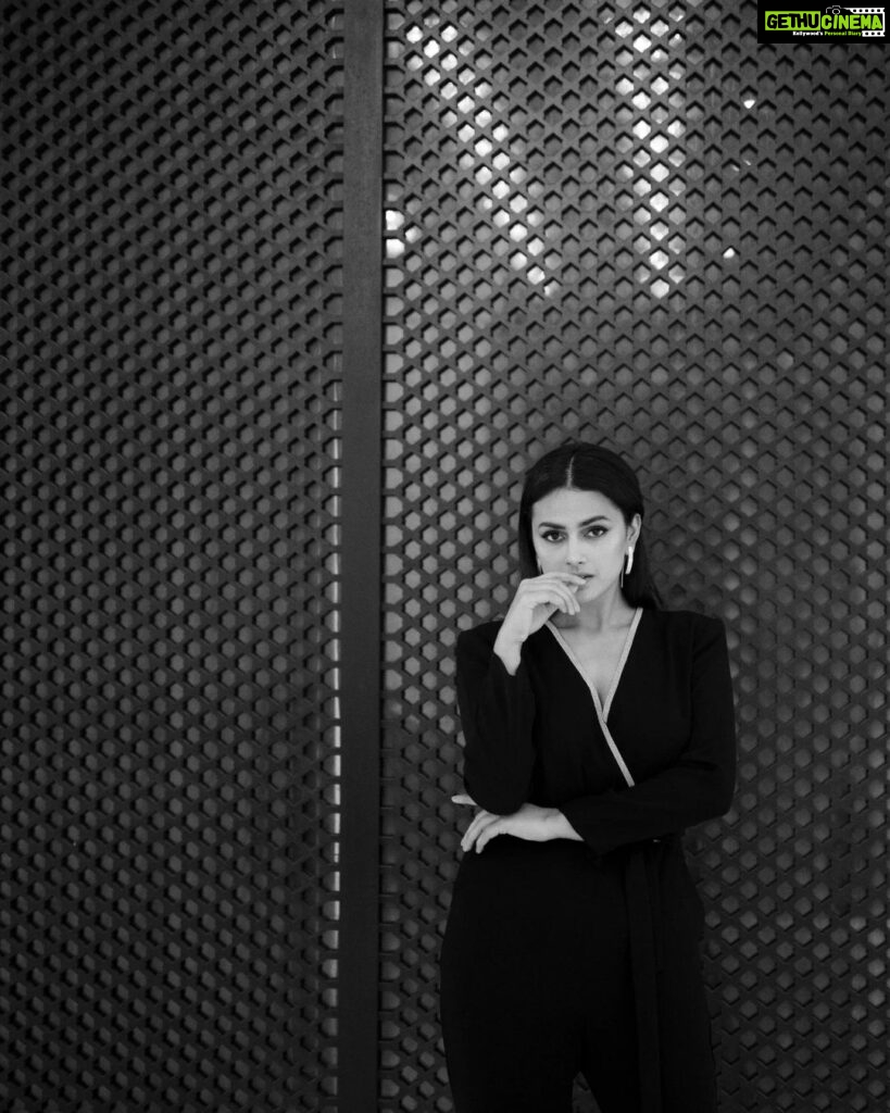 Actress Shraddha Srinath HD Instagram Photos and Wallpapers July 2022 | Gethu Cinema