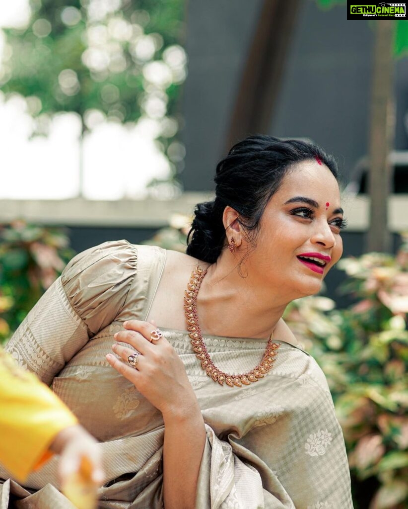 Actress Suja Varunee HD Instagram Photos and Wallpapers March 2022 ...