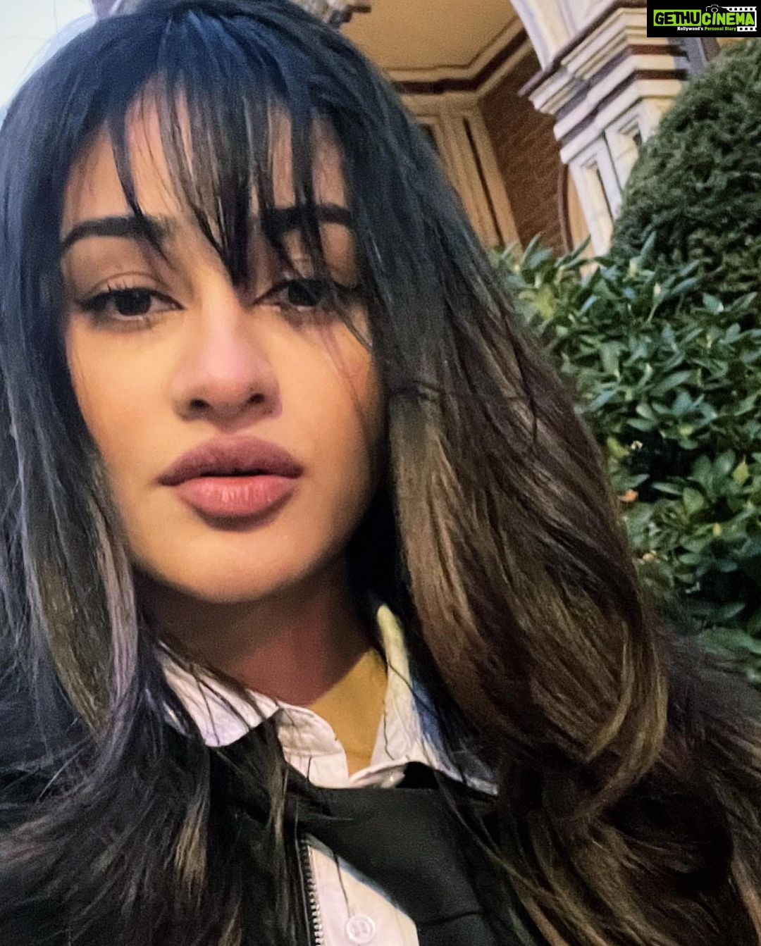 Aditi Arya Instagram – Pleased to find that even after a decade, I ...