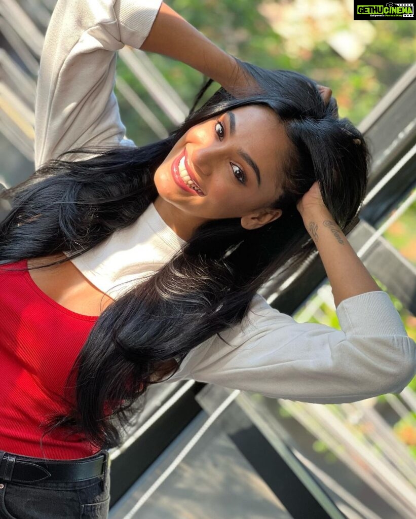 Model Anukreethy Vas HD Instagram Photos and Wallpapers April 2022 ...