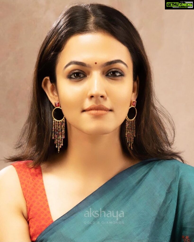 Actress Aparna Das HD Instagram Photos and Wallpapers February 2021 ...