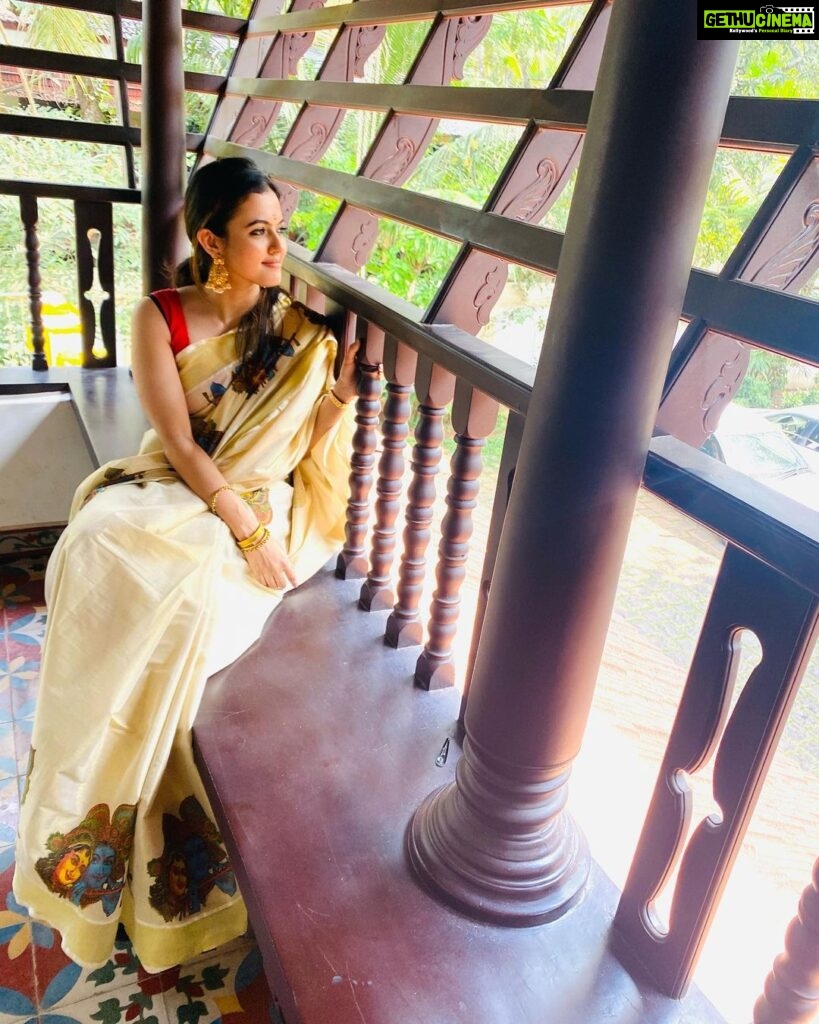 Actress Aparna Das HD Instagram Photos and Wallpapers February 2021 ...