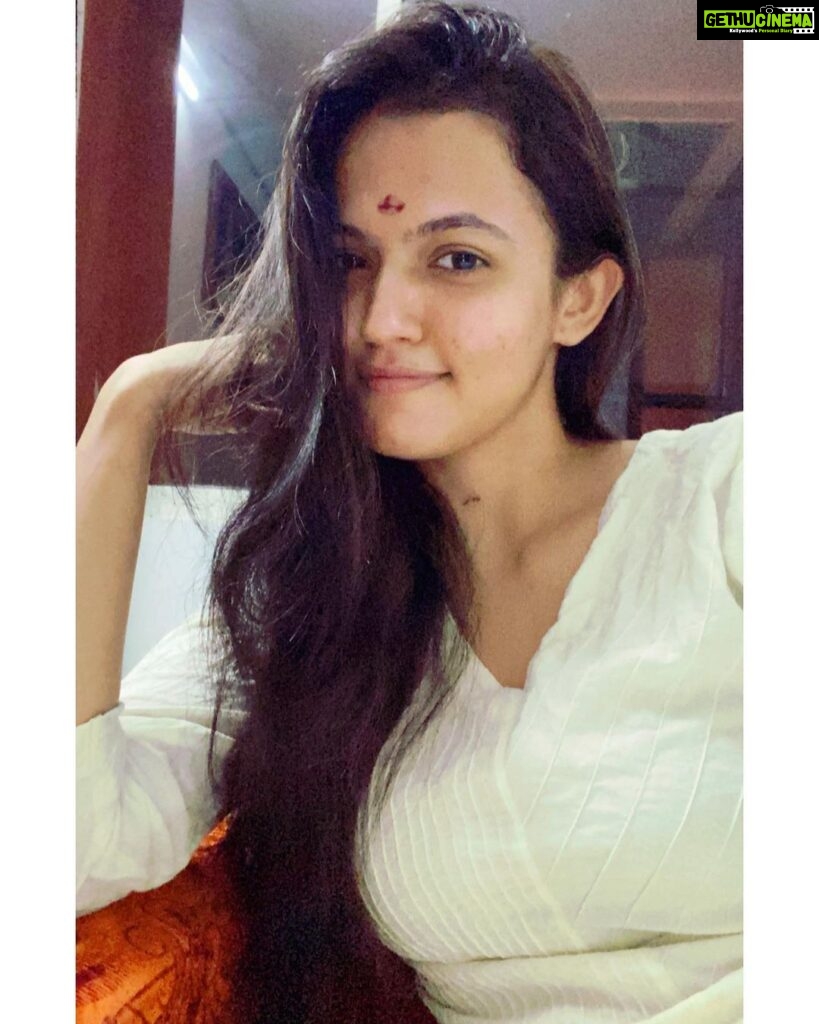 Actress Aparna Das HD Instagram Photos and Wallpapers September 2020 ...