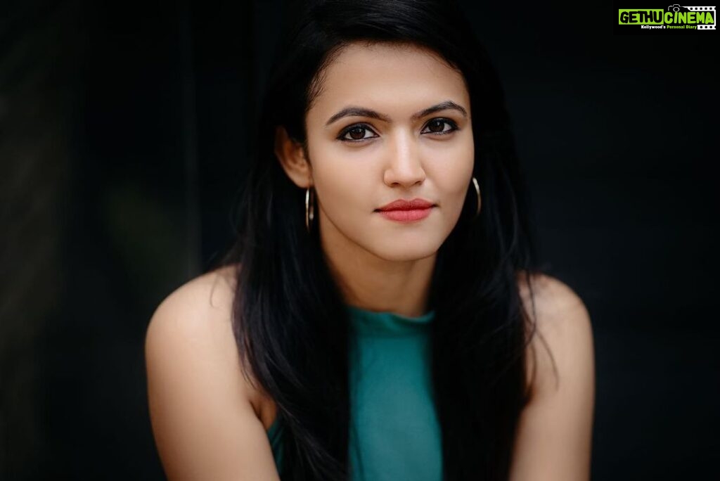 Actress Aparna Das HD Photos and Wallpapers June 2020 - Gethu Cinema