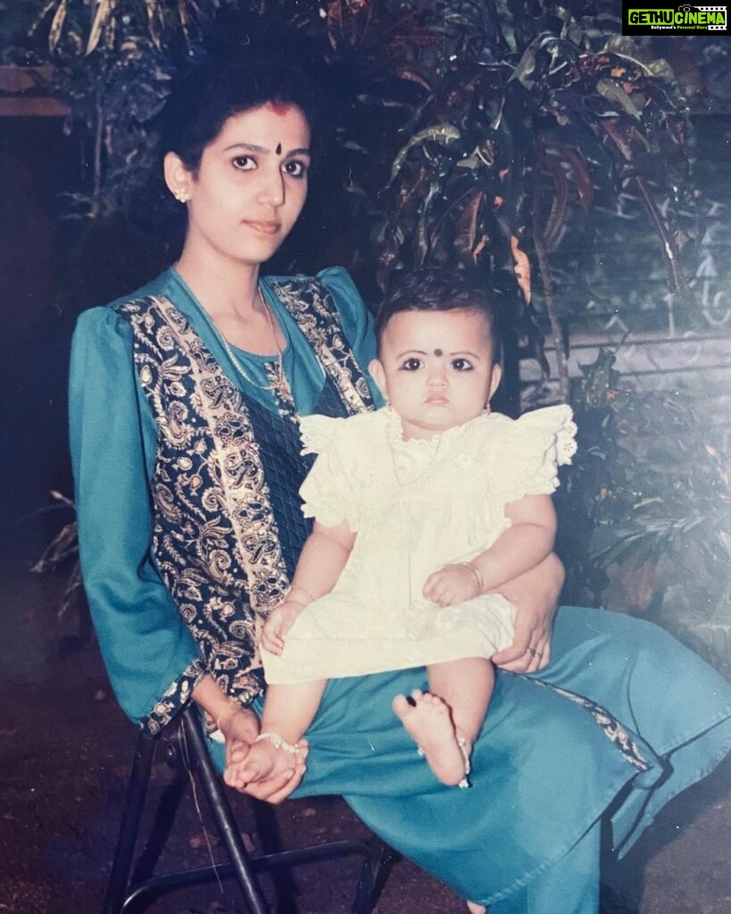 Actress Aparna Das HD Photos and Wallpapers June 2020 - Gethu Cinema