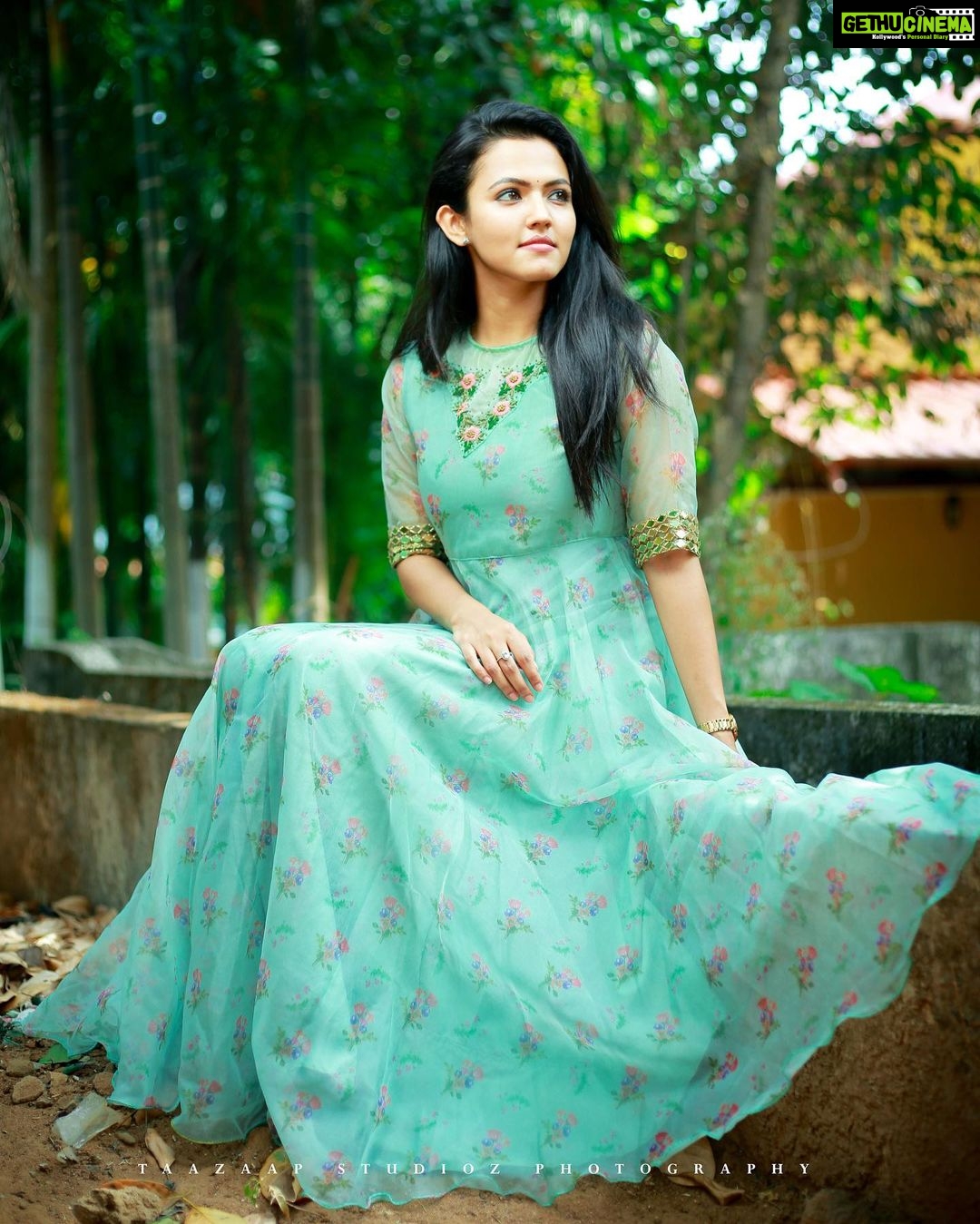 Aparna Das Instagram – Thank you @flashfashion_by_veenaviji_ for this ...