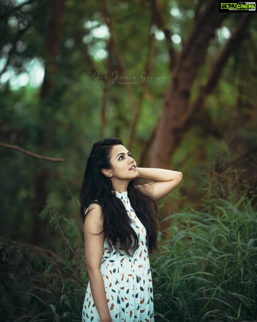 Actress Aparna Das HD Instagram Photos and Wallpapers September 2019 ...