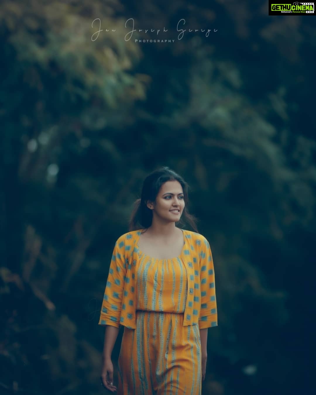 Actress Aparna Das HD Instagram Photos and Wallpapers September 2019 ...