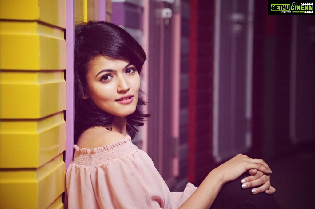 Actress Aparna Das HD Photos and Wallpapers November 2017 - Gethu Cinema