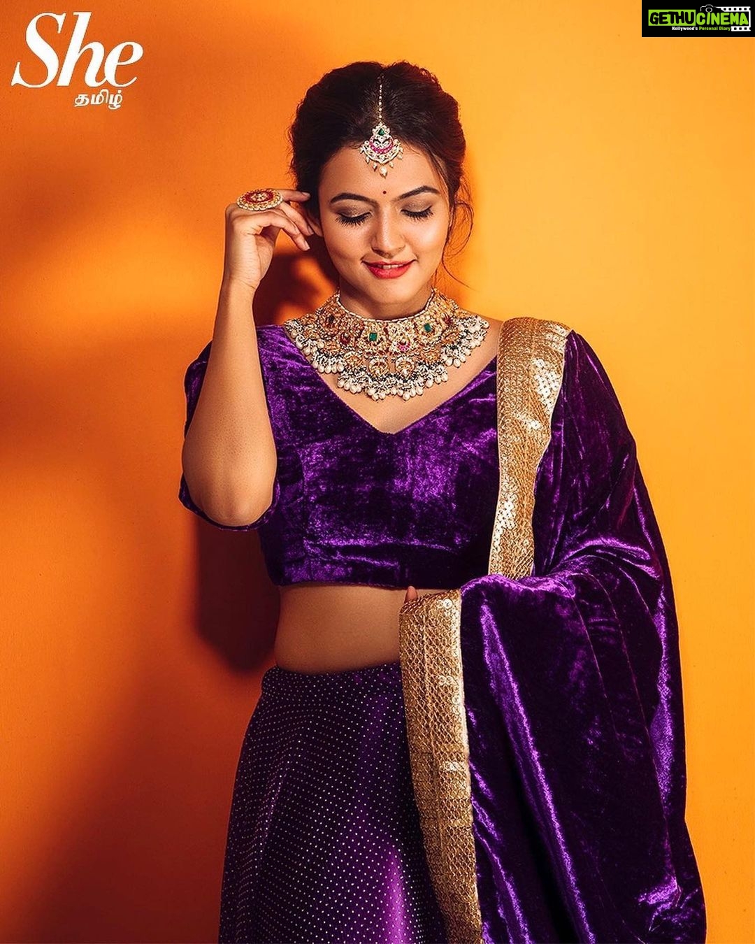 Actress Aparna Das HD Instagram Photos and Wallpapers May 2022 | Gethu ...