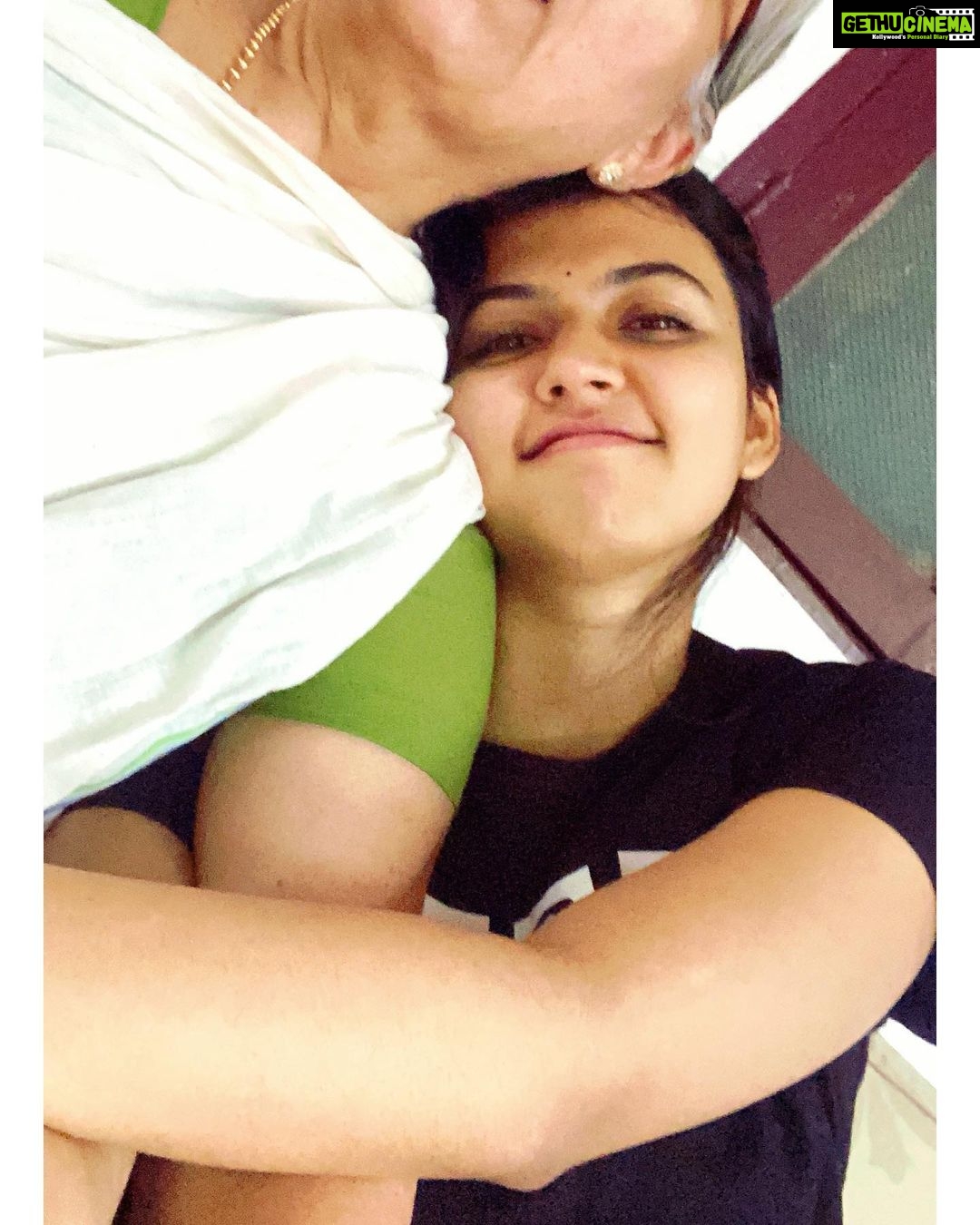 Actress Aparna Das HD Photos and Wallpapers March 2022 - Gethu Cinema