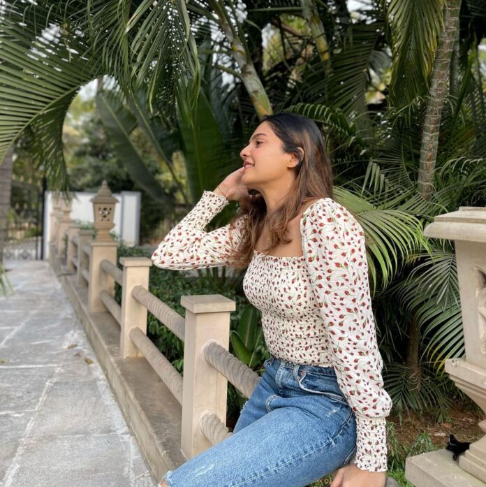 Actress Ashrita Shetty HD Instagram Photos and Wallpapers June 2022 ...