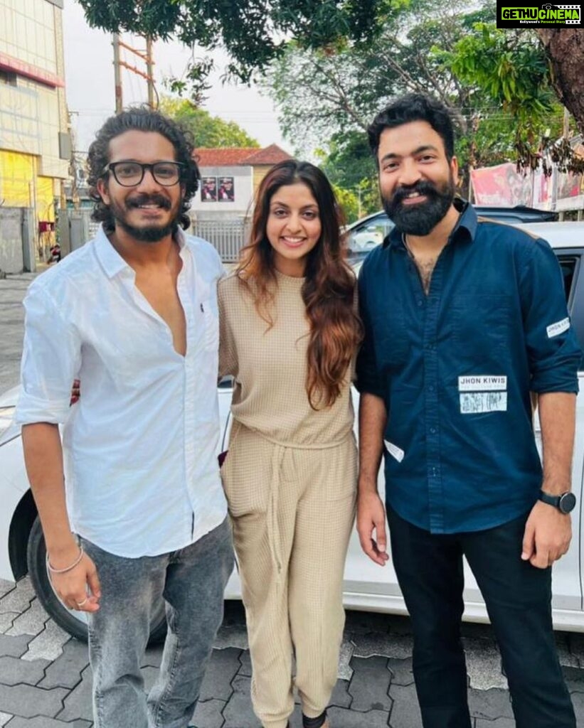 Actress Athmiya HD Photos and Wallpapers May 2022 - Gethu Cinema