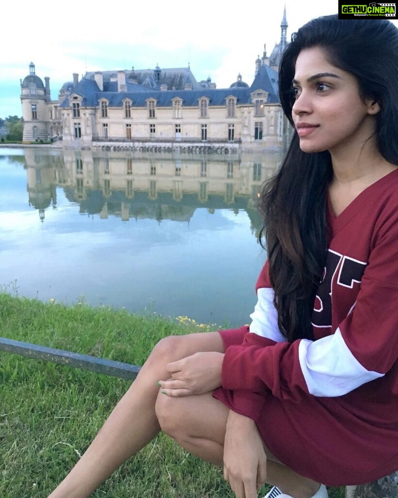 Actress Divya Bharathi HD Instagram Photos and Wallpapers June 2021 ...