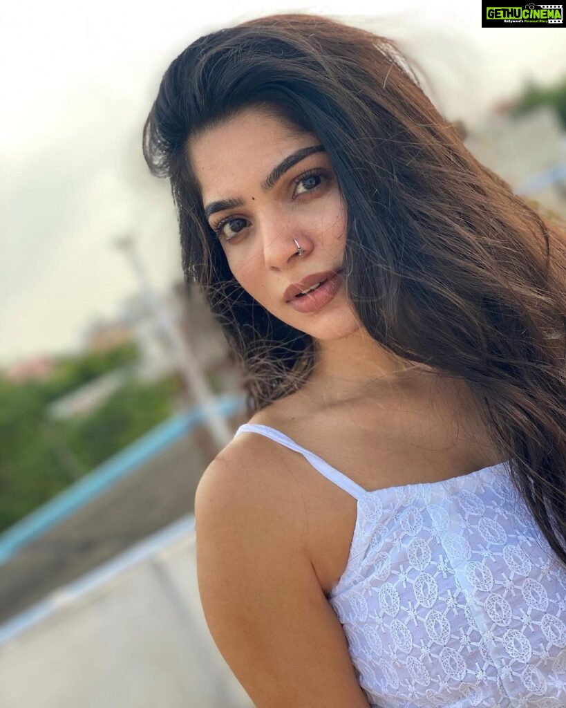 Actress Divya Bharathi HD Instagram Photos and Wallpapers August 2020 ...