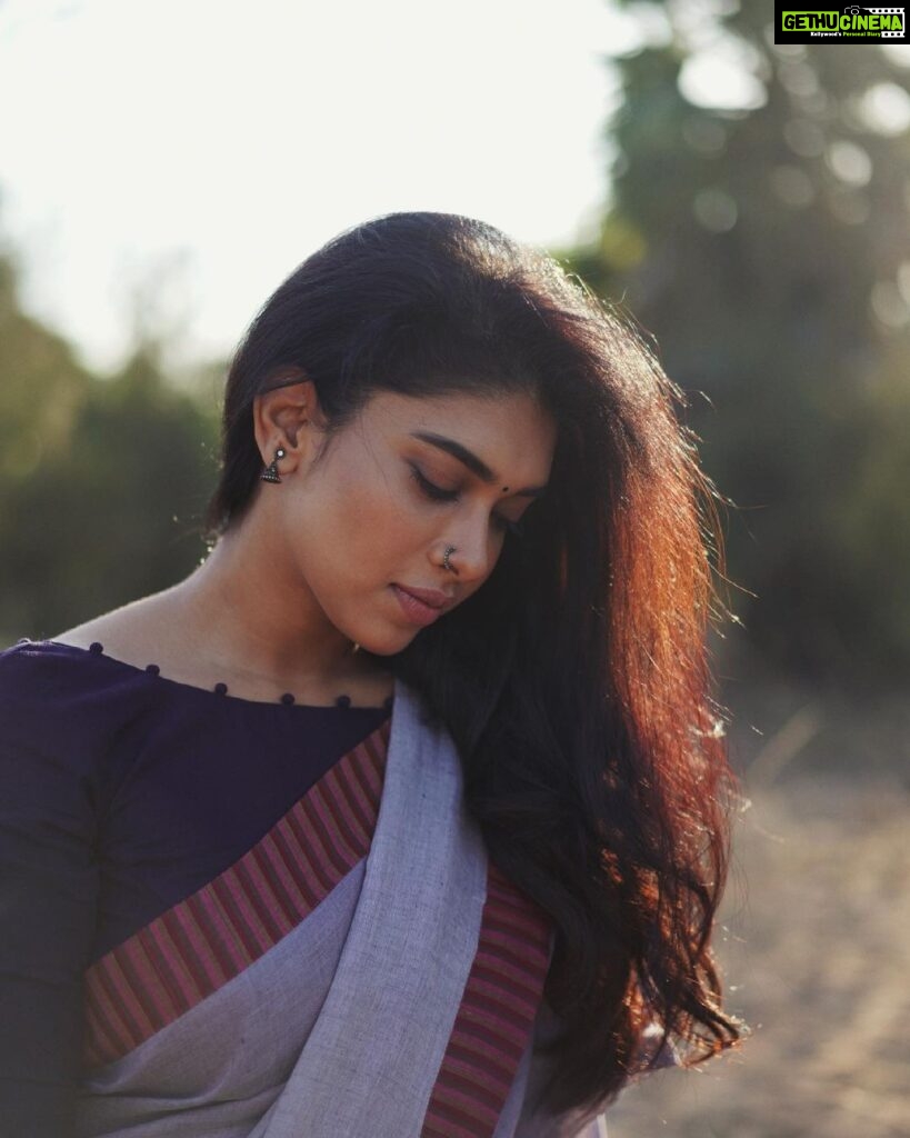 Actress Dushara Vijayan HD Photos and Wallpapers July 2021 | Gethu Cinema