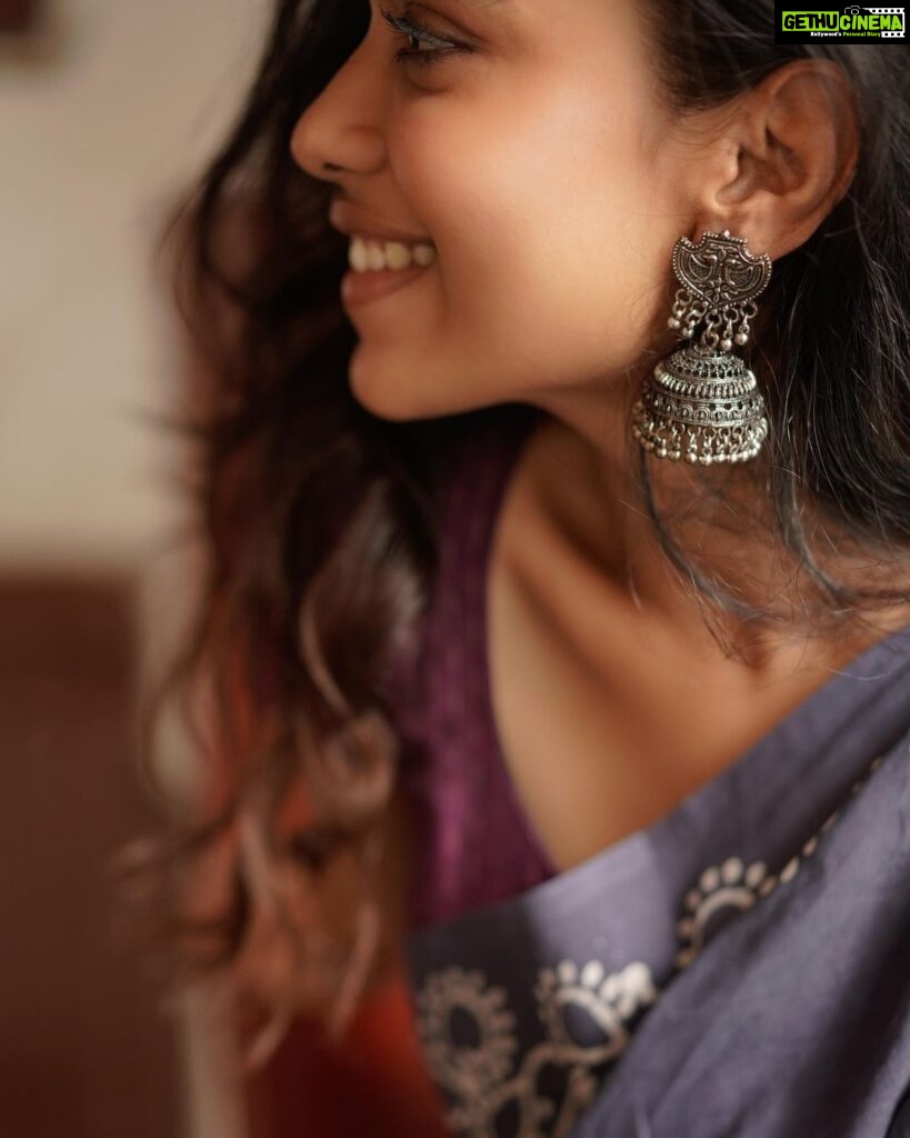 Actress Dushara Vijayan HD Instagram Photos and Wallpapers January 2021 ...