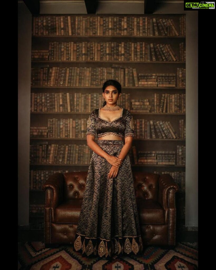 Actress Dushara Vijayan HD Photos and Wallpapers December 2020 - Gethu ...