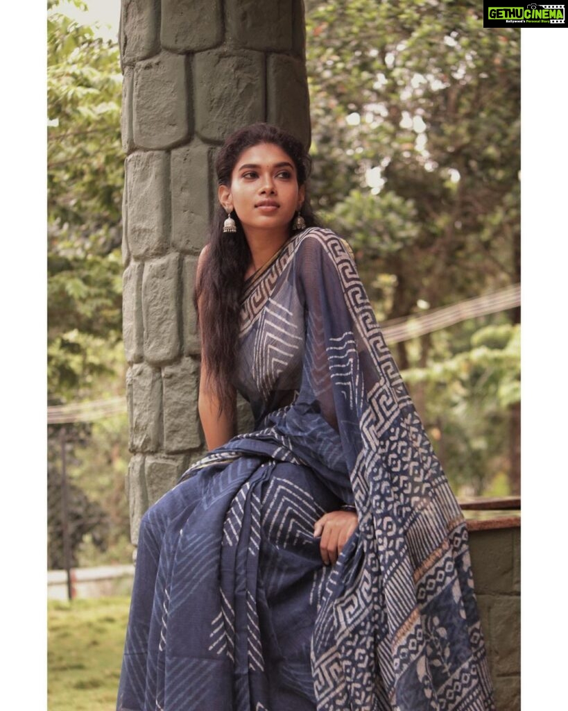 Actress Dushara Vijayan HD Instagram Photos and Wallpapers August 2020 ...