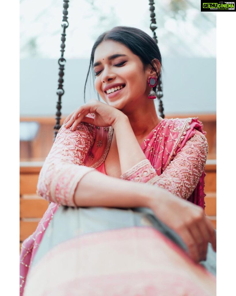 Actress Dushara Vijayan HD Instagram Photos and Wallpapers May 2020 ...