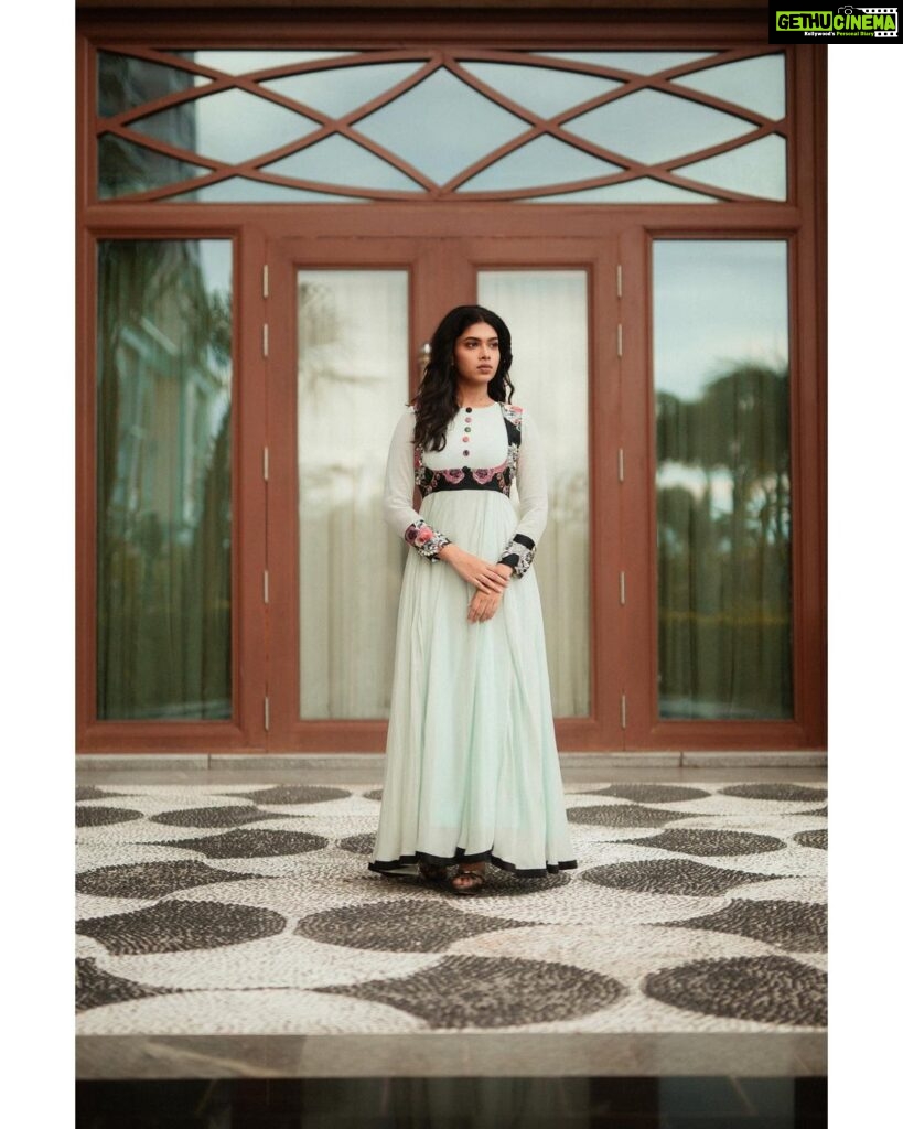 Actress Dushara Vijayan HD Instagram Photos and Wallpapers January 2021 ...