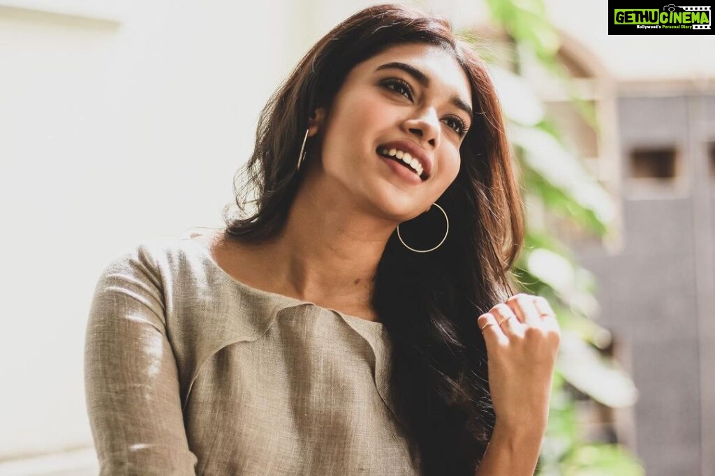 Actress Dushara Vijayan HD Instagram Photos and Wallpapers July 2019 ...