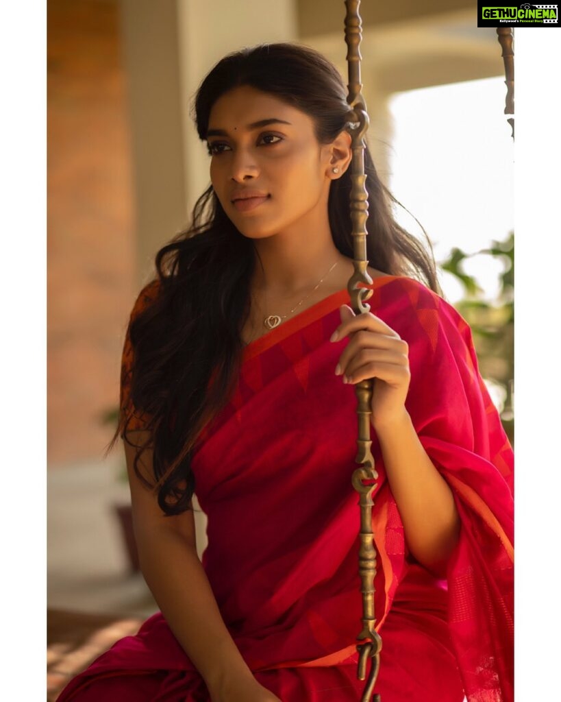 Actress Dushara Vijayan HD Instagram Photos and Wallpapers June 2019 ...