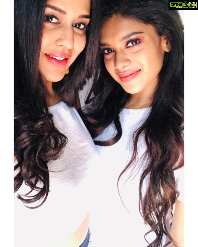 Actress Dushara Vijayan HD Instagram Photos and Wallpapers January 2021 ...