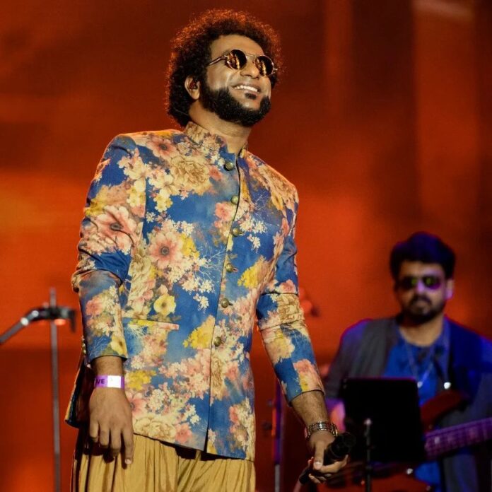 Singer Haricharan HD Photos and Wallpapers April 2022 | Gethu Cinema