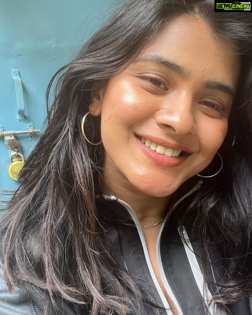 Actress Hebah Patel HD Photos and Wallpapers April 2022 - Gethu Cinema
