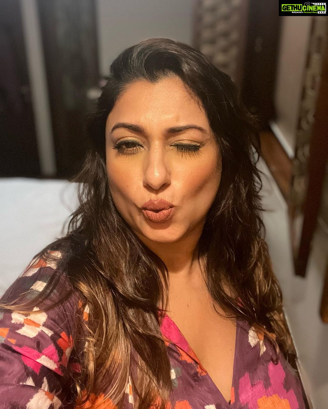 Malavika Instagram – Expect Nothing. Appreciate Everything 🥀 | Gethu Cinema