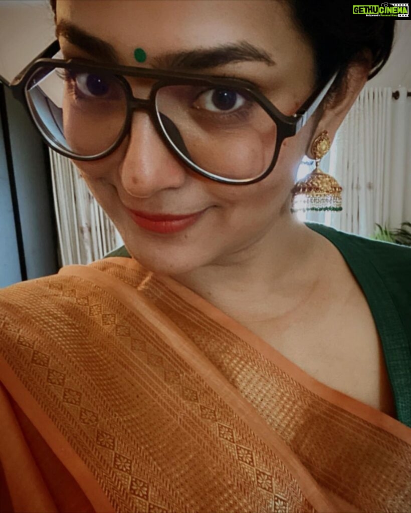 Actress Parvathy HD Instagram Photos and Wallpapers May 2022 | Gethu Cinema