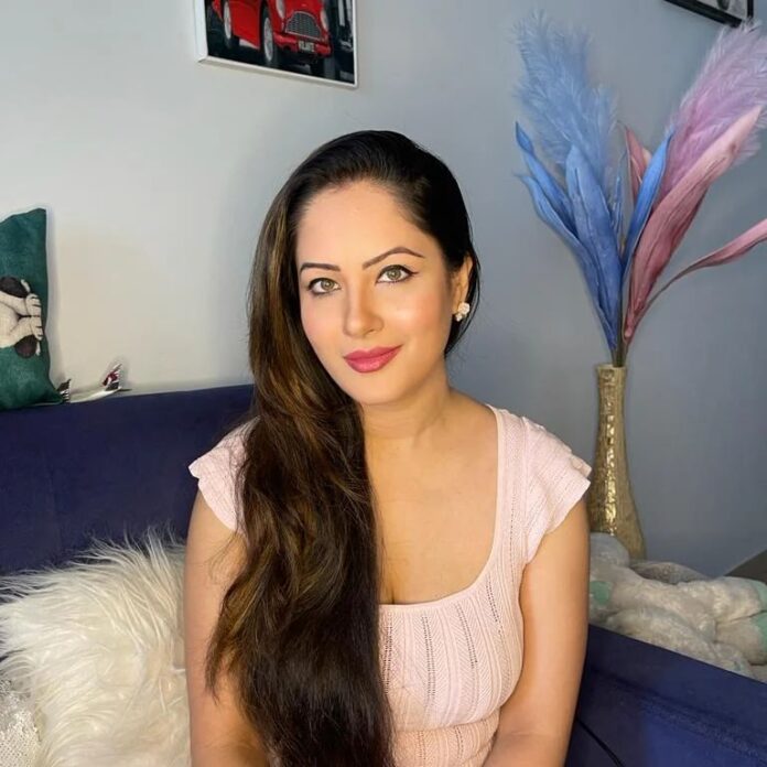 Actress Pooja Bose HD Photos and Wallpapers April 2022 - Gethu Cinema